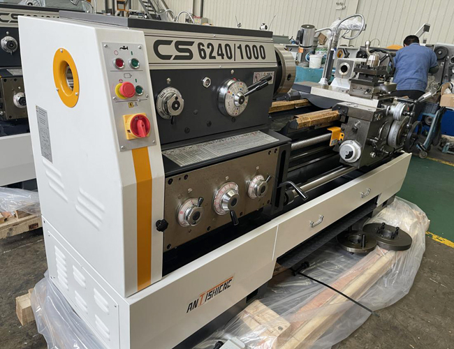 CS6240x1000 Universal Lathe Machine to Belarus client - ants machine